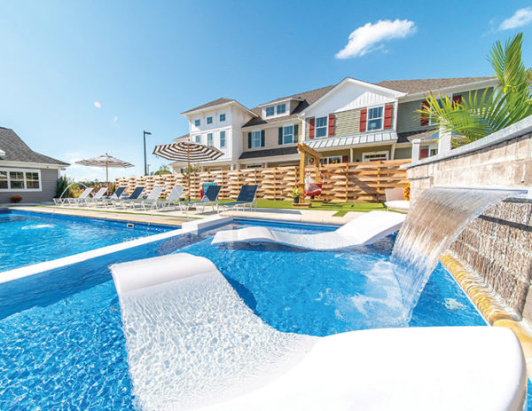 The Quartz - Extra Long Tanning Ledge - Leisure Pools USA